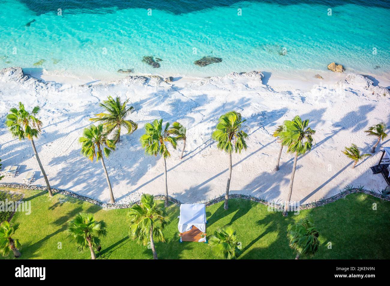 Tropical paradise: Cancun idyllic caribbean beach from above, Riviera Maya Stock Photo - Alamy