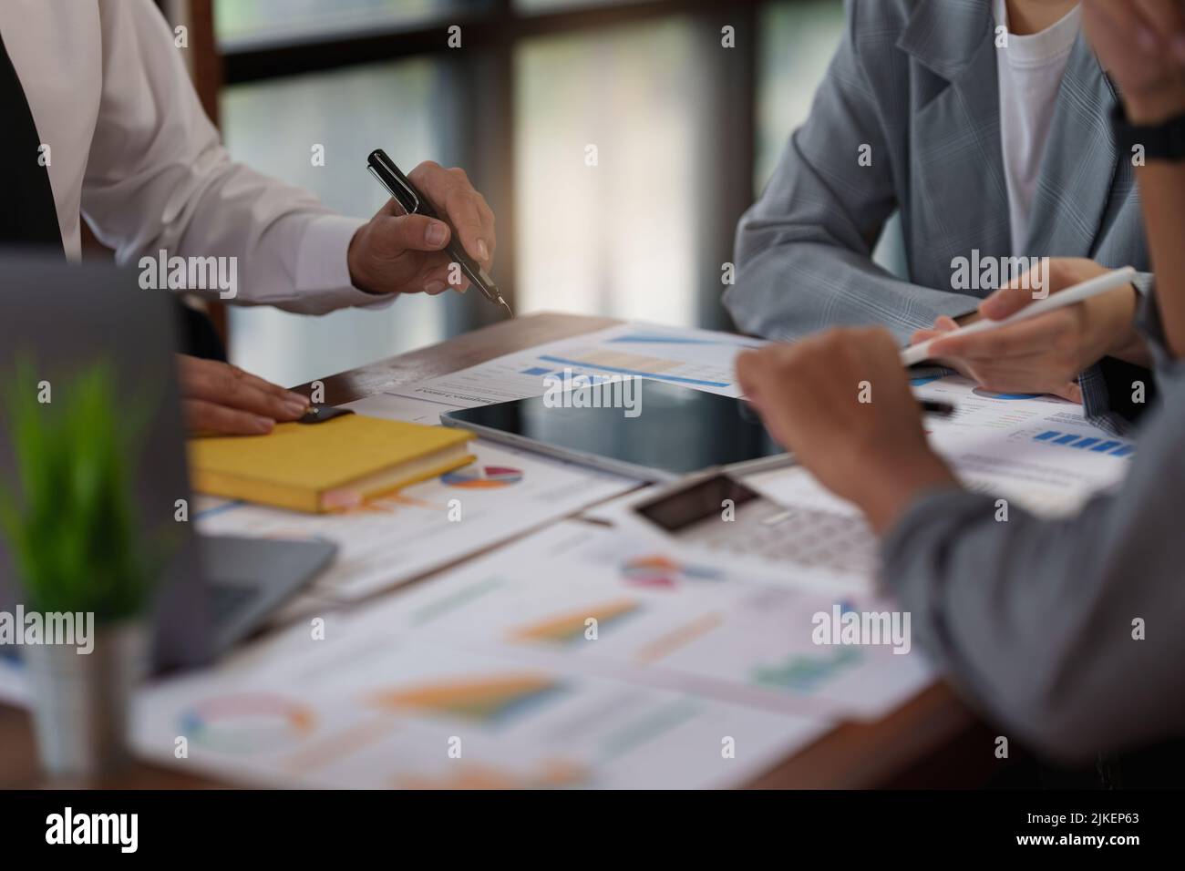 Calculating process hi-res stock photography and images - Alamy