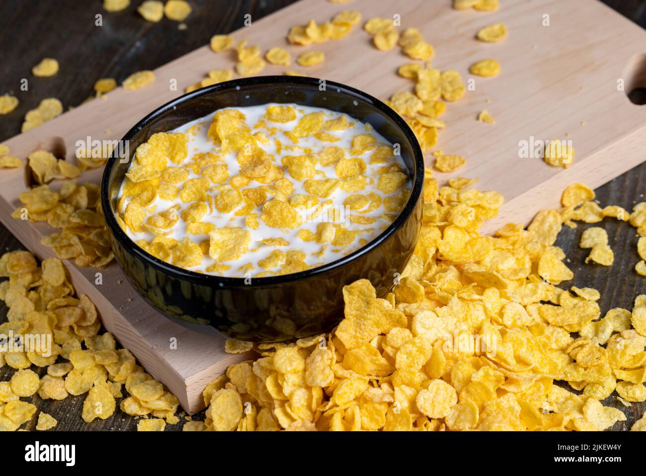 dry breakfast corn flakes of yellow color, preparation of corn dry ...