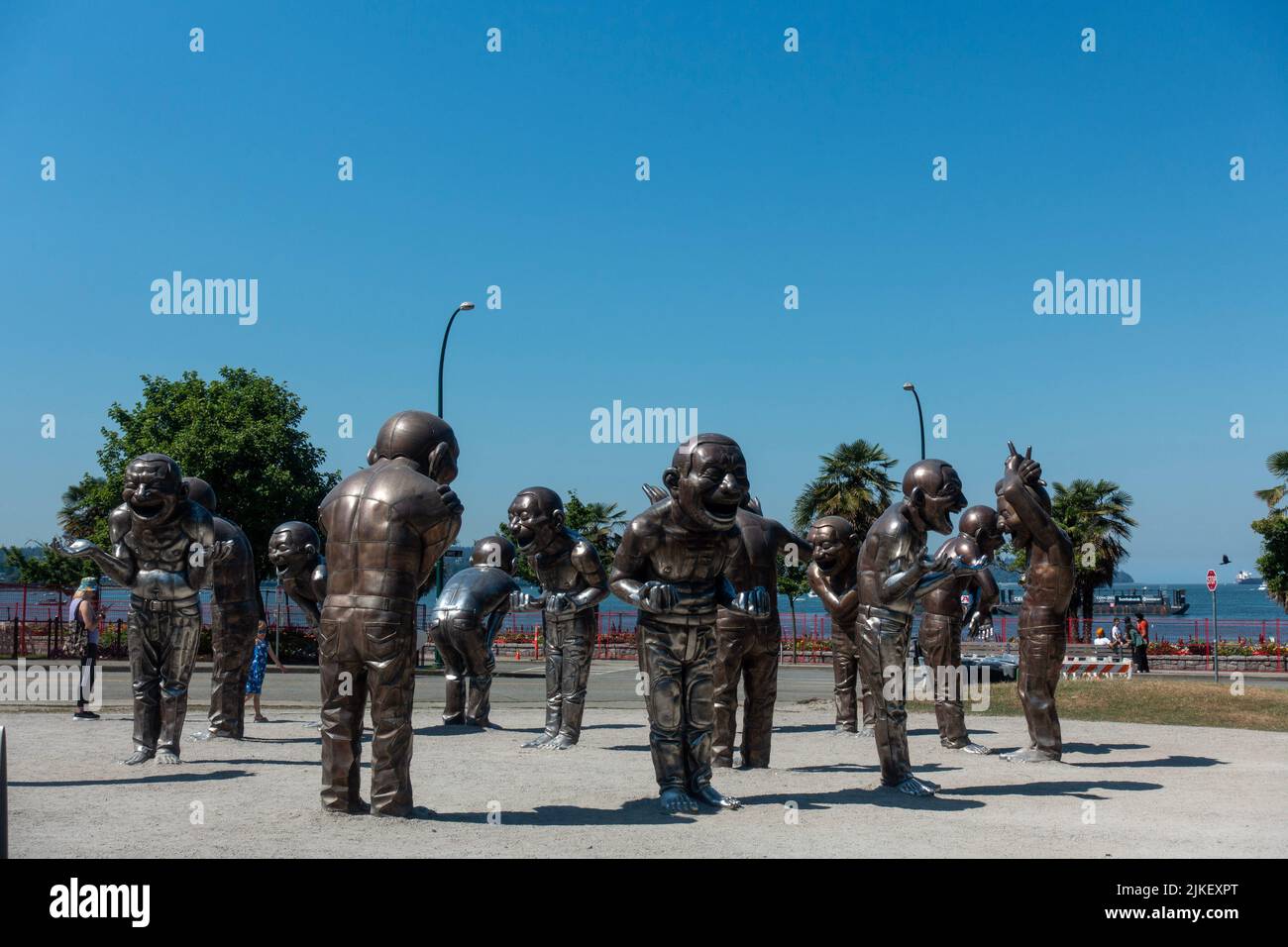 English bay statue hi-res stock photography and images - Alamy