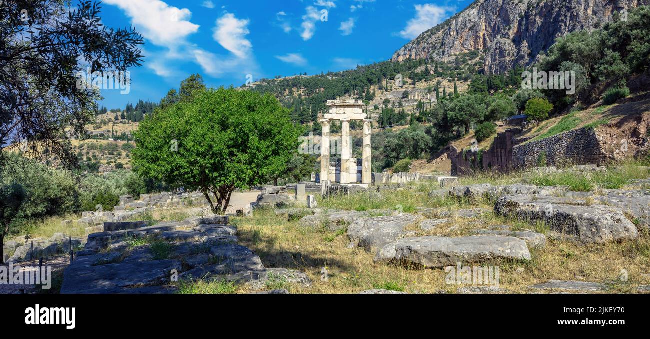 Delphi Greece, Archaeological Site. Ancient Greek considered Delfi as ...