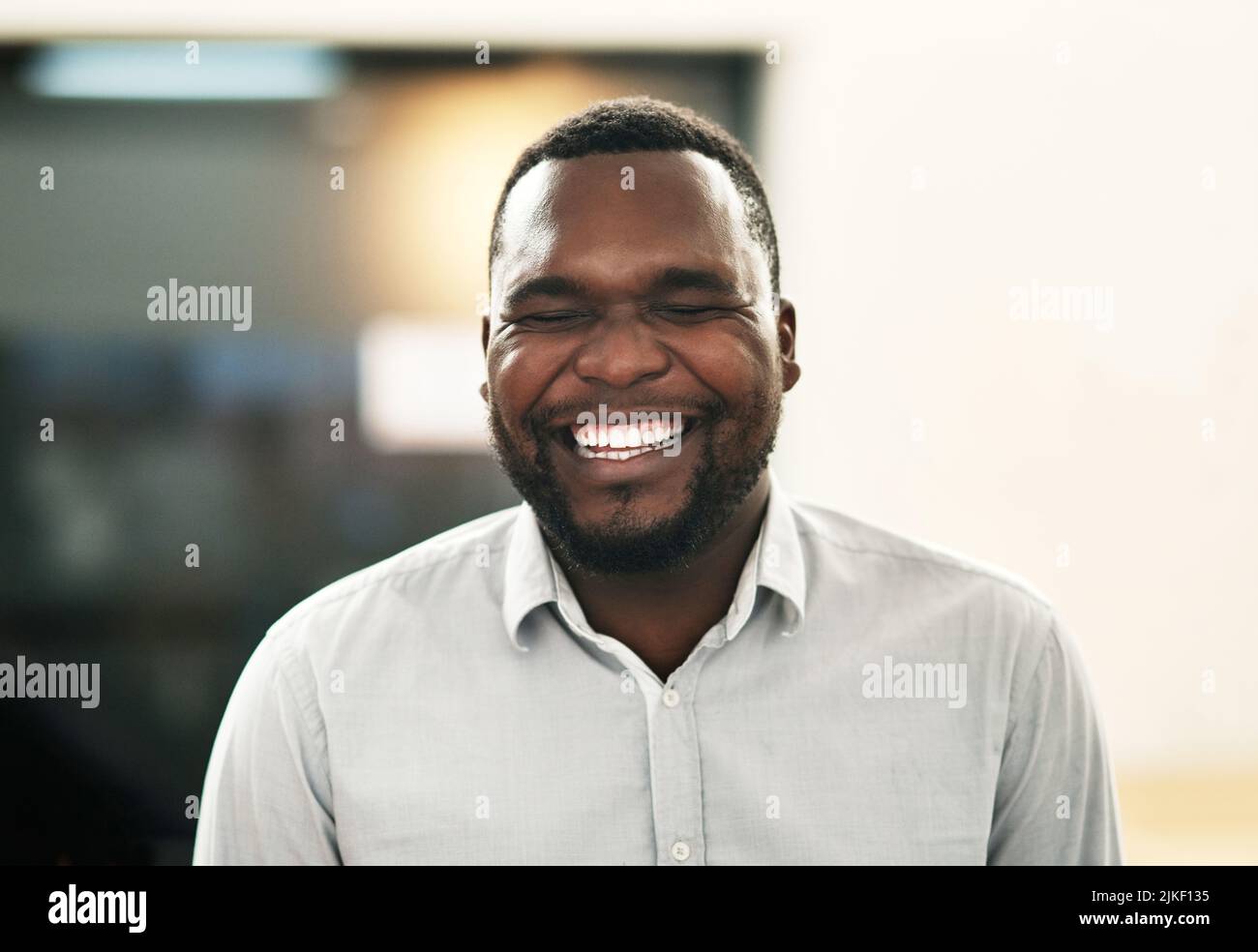 Office smile blur hi-res stock photography and images - Alamy