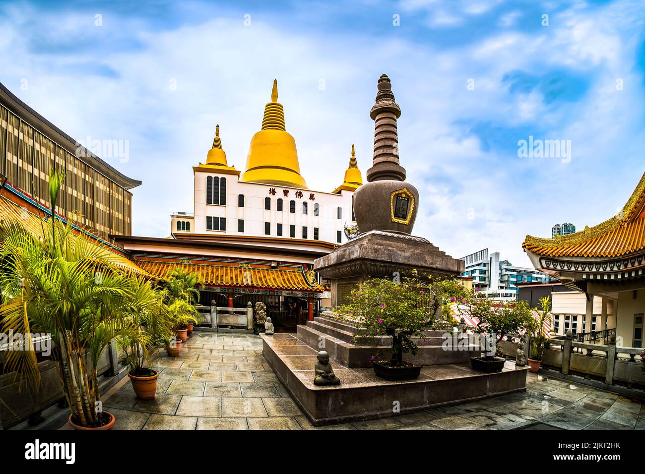Relic Stupa of Venerable Hong Choon at The Kong Meng San Phor Kark See ...
