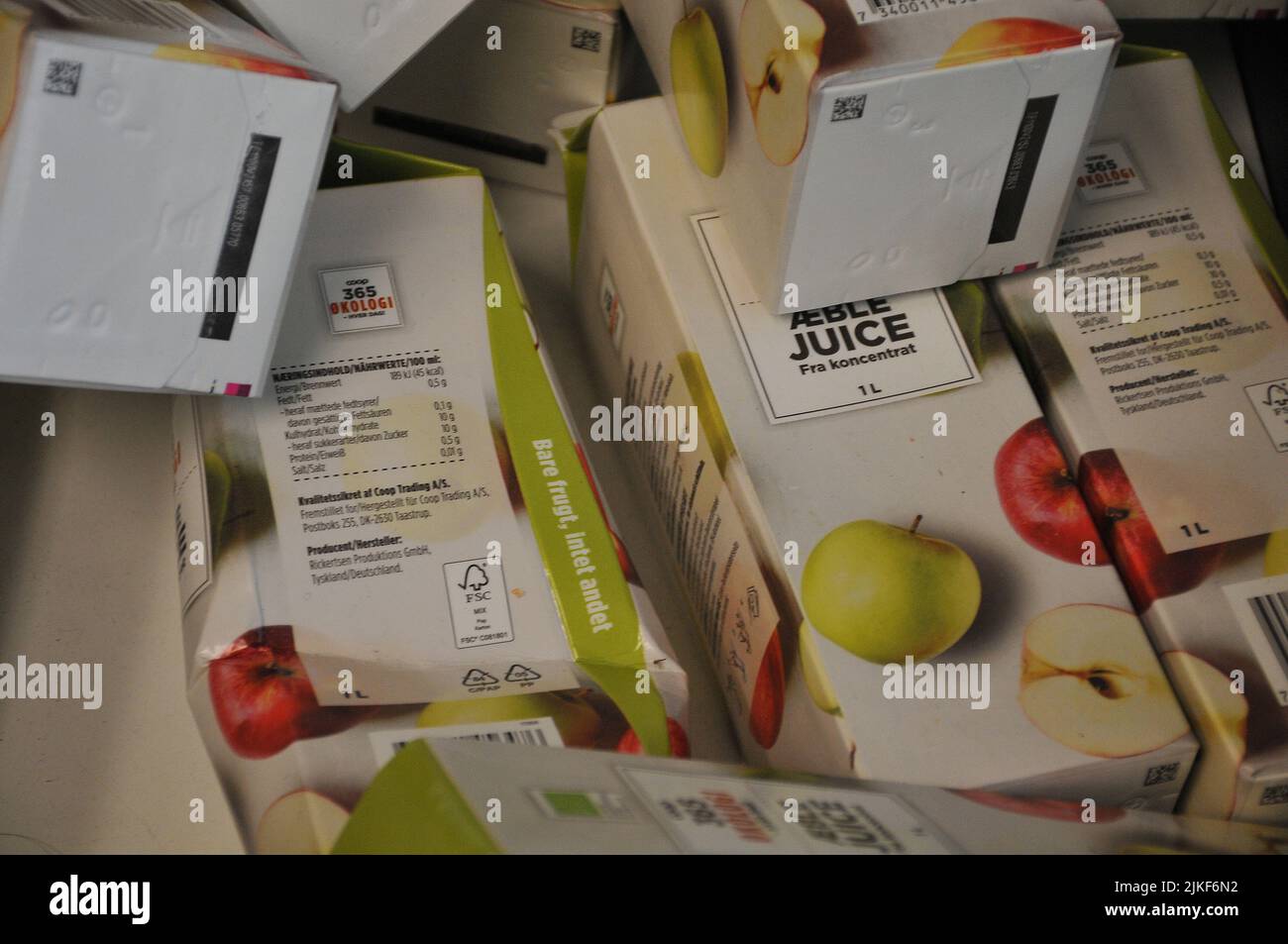 365 coop hi-res stock photography and images - Alamy