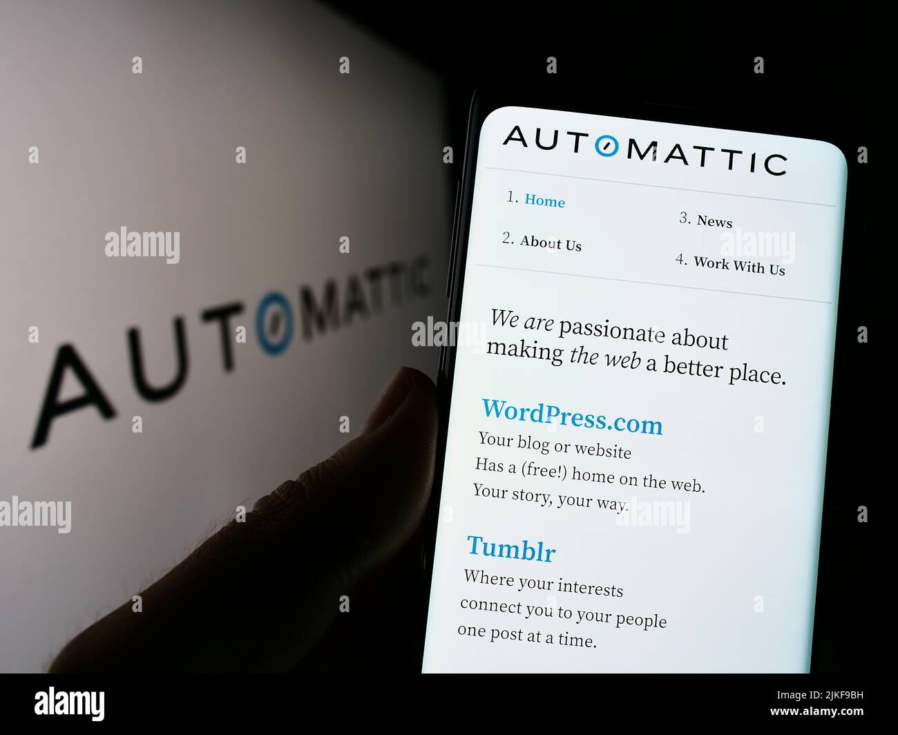 Tumblr logo hi-res stock photography and images - Alamy