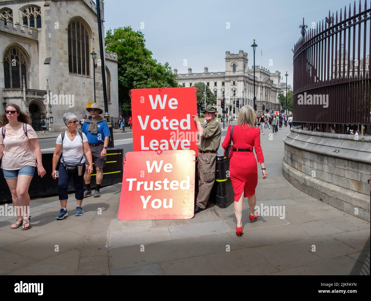 Liz Truss, then Chief Secretary to the Treasury, walks unrecognised in ...