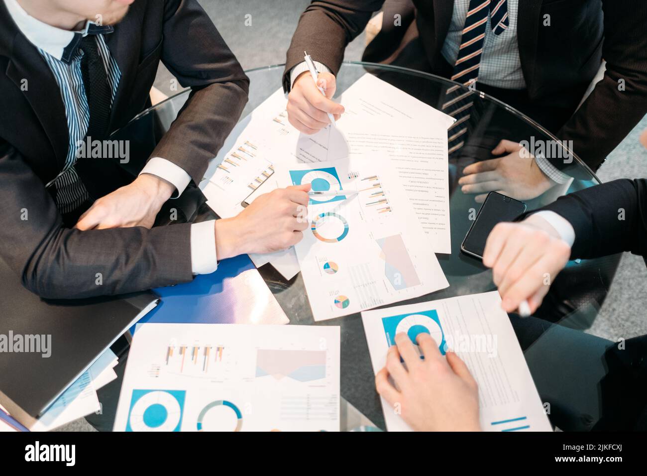 Review chart hi-res stock photography and images - Alamy