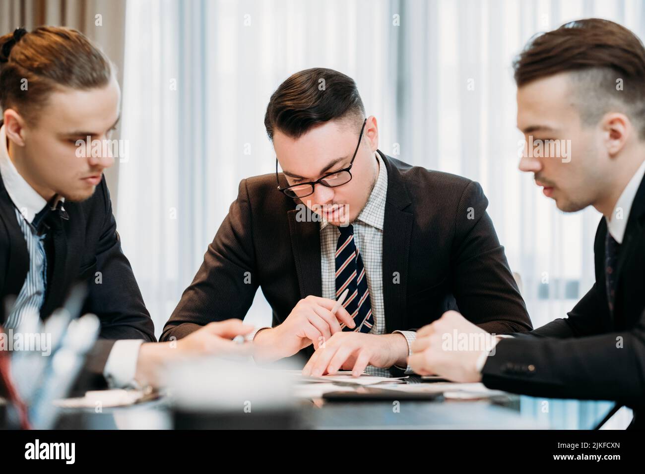 Professional market analysis hi-res stock photography and images - Alamy