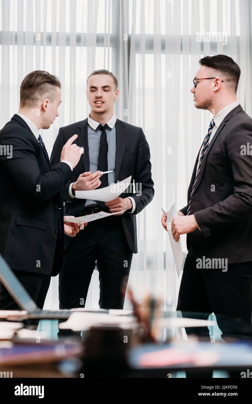 Briefing document hi-res stock photography and images - Alamy