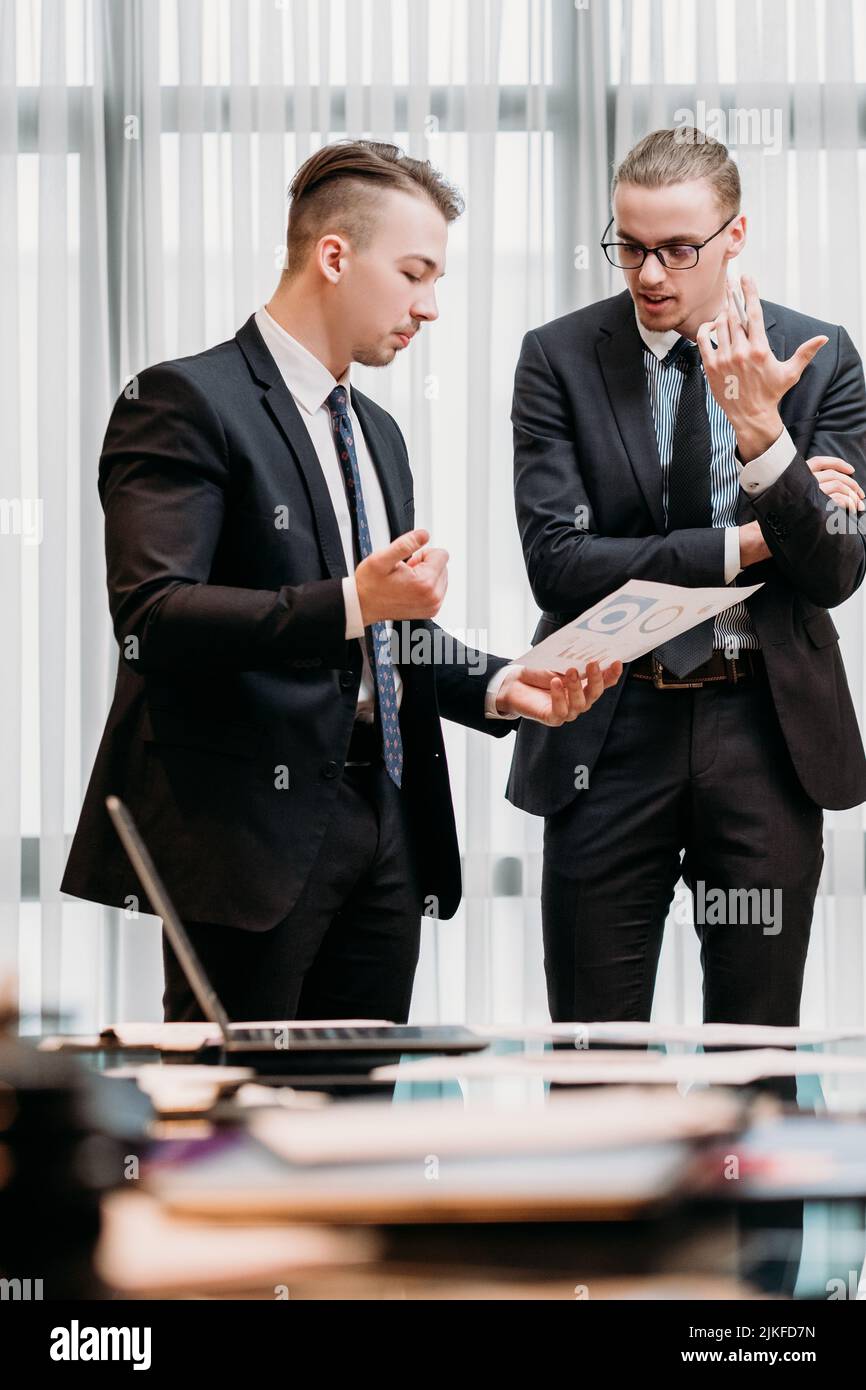 brain work thinking team communicate business men Stock Photo - Alamy