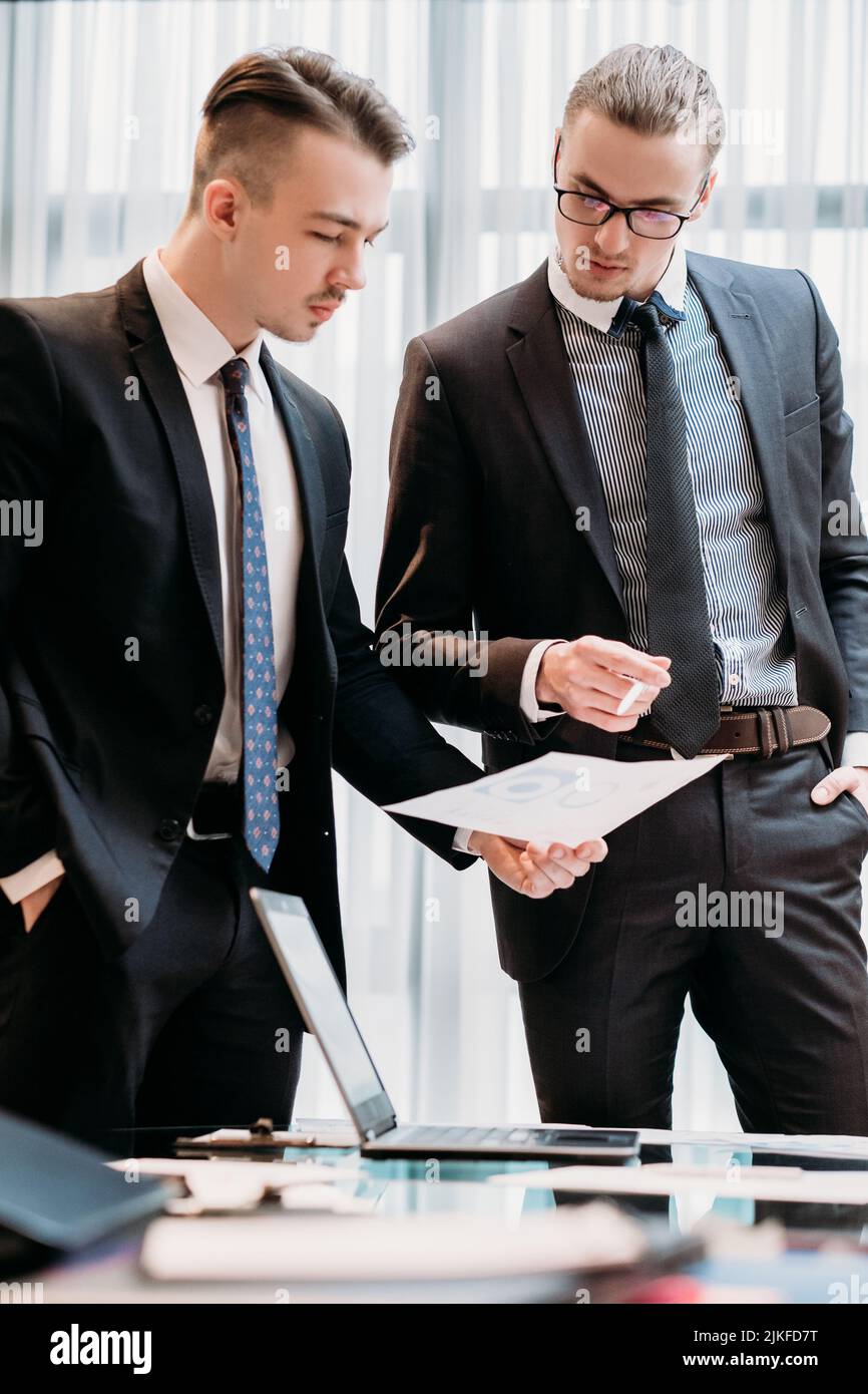 business discussion document diagram data review Stock Photo - Alamy