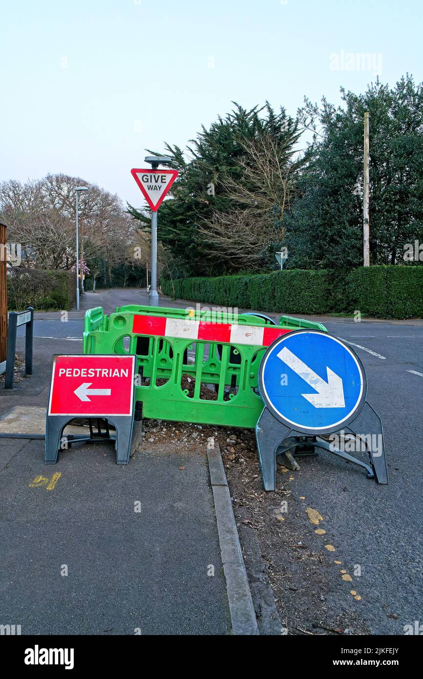 Temporary road signs hi-res stock photography and images - Alamy