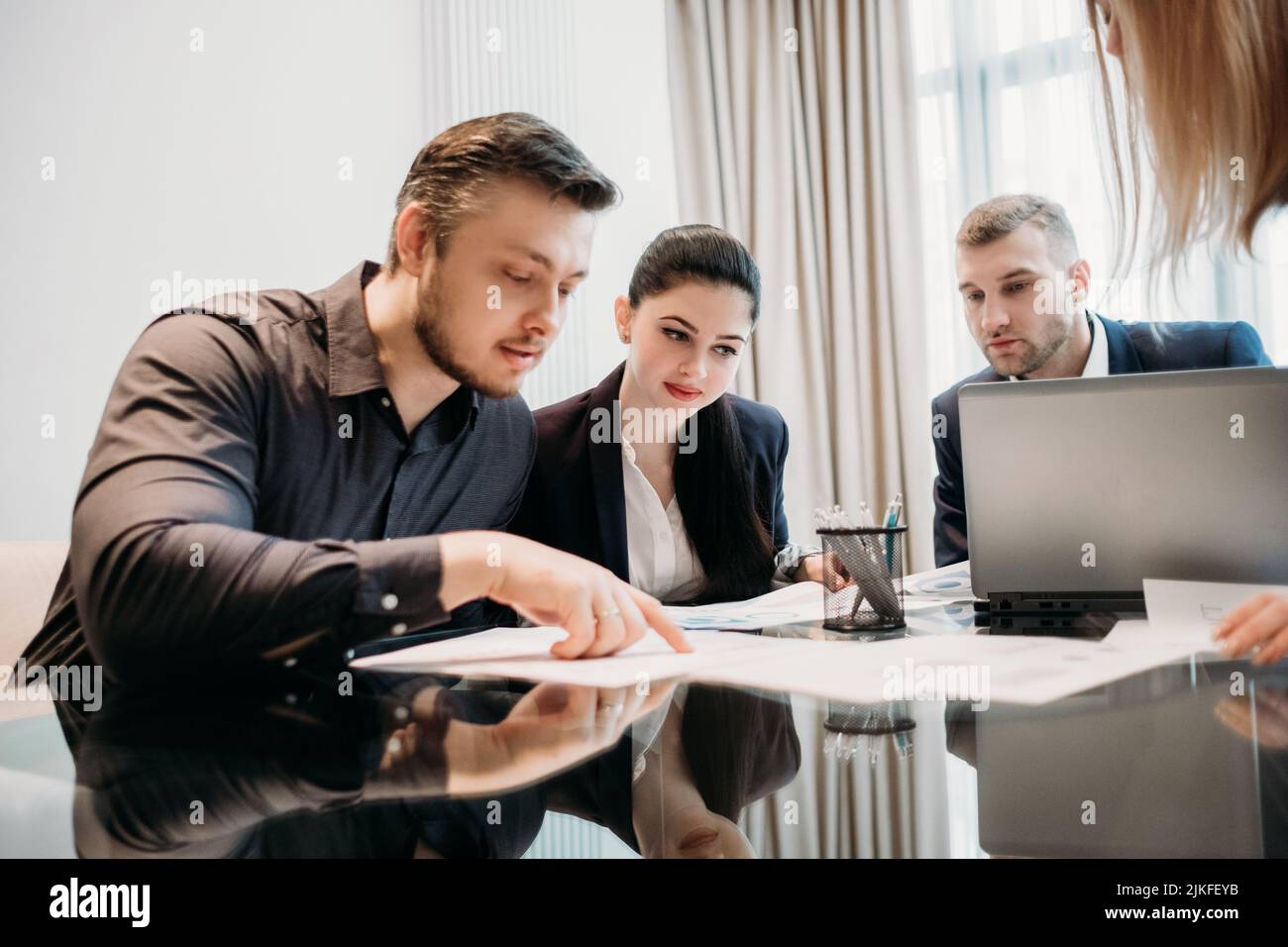 business team communication ideas discussion Stock Photo - Alamy