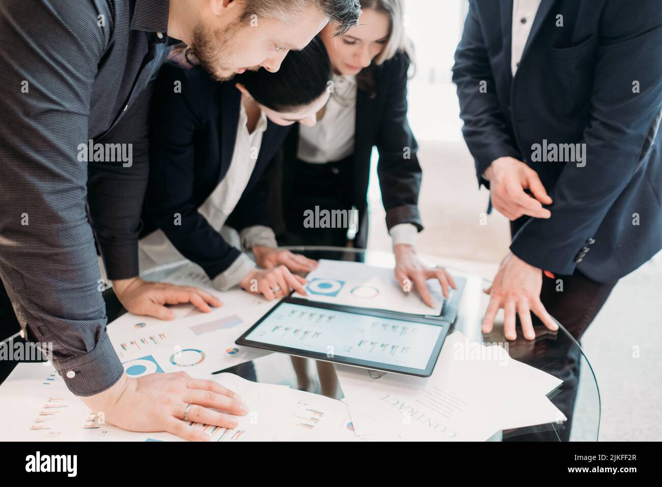 business meeting management troubleshooting papers Stock Photo - Alamy