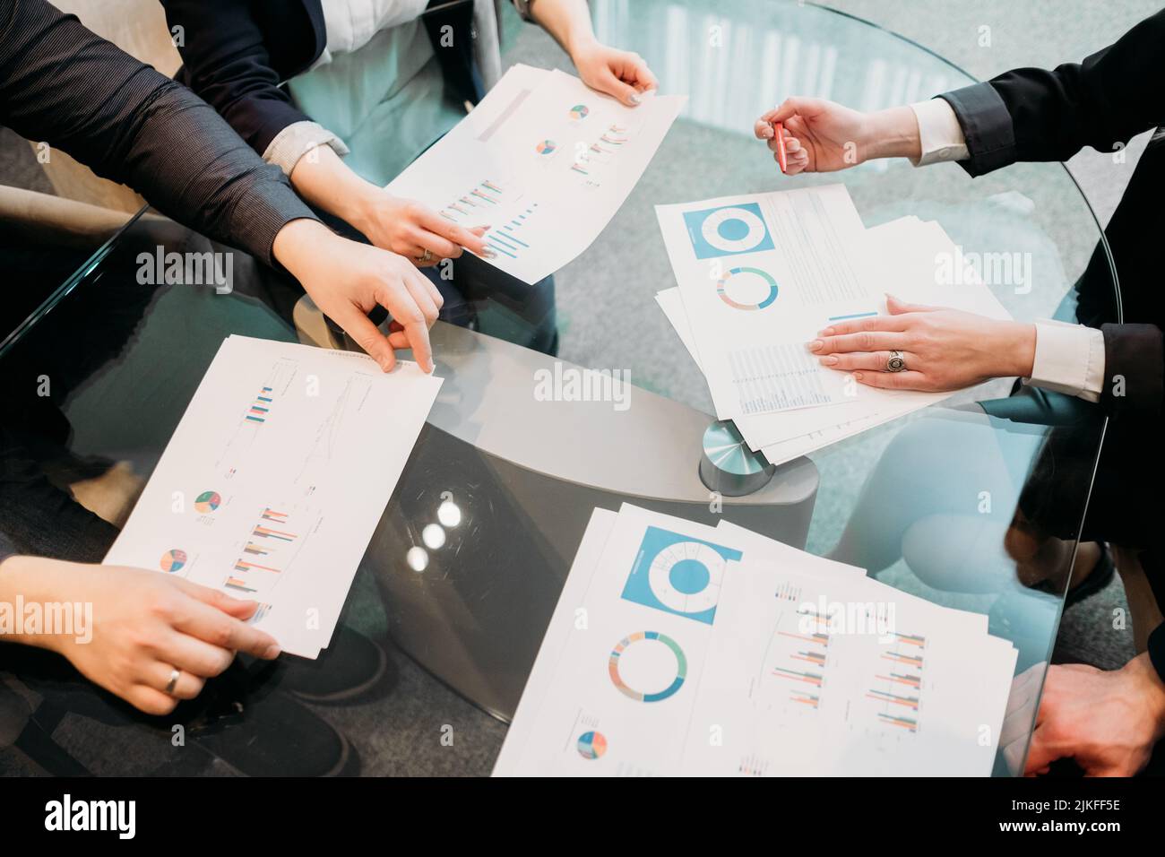 Person computer paperwork data hi-res stock photography and images - Alamy