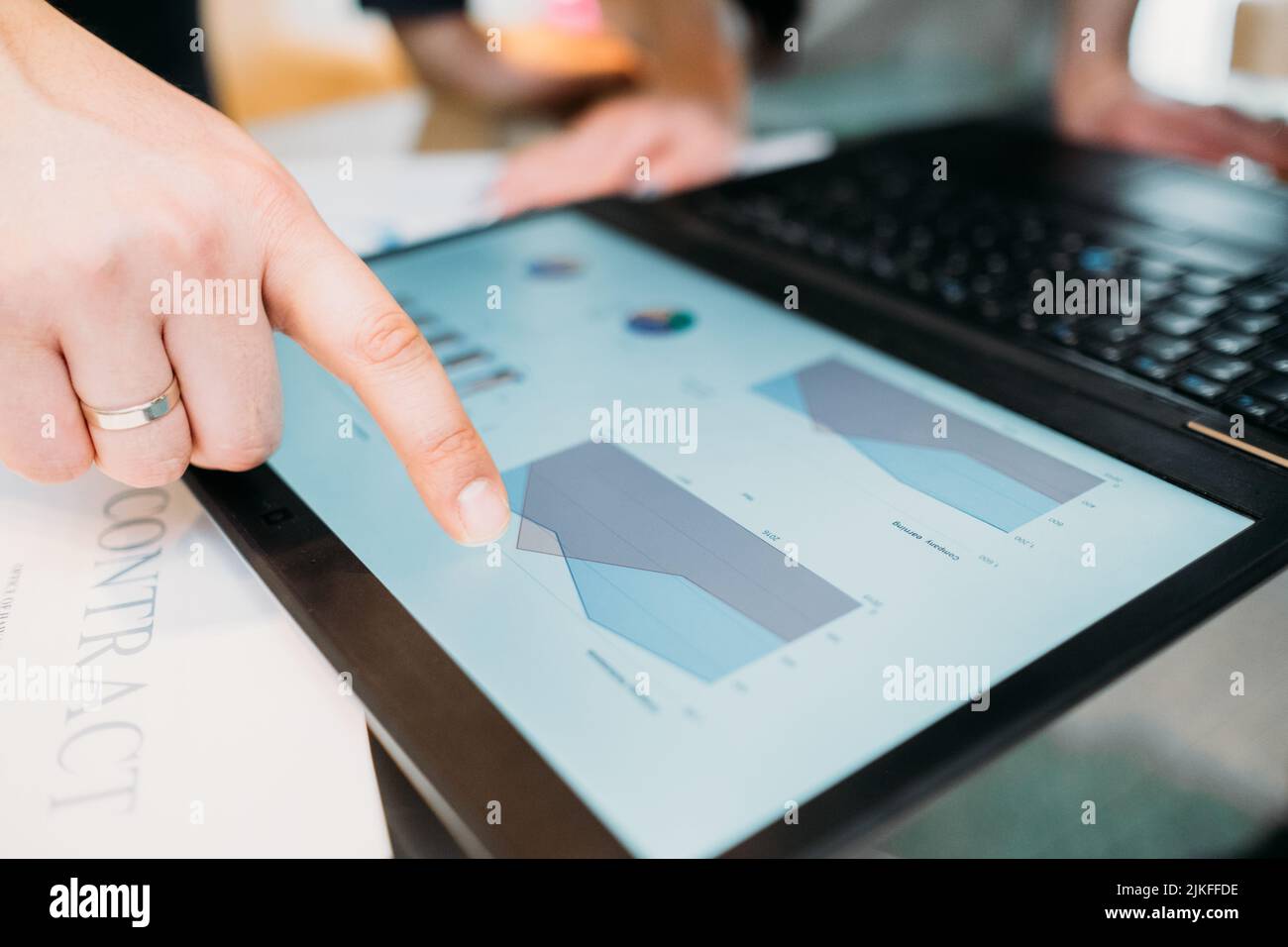 Data discussion hi-res stock photography and images - Alamy Data discussion hi-res stock photography and images - Alamy