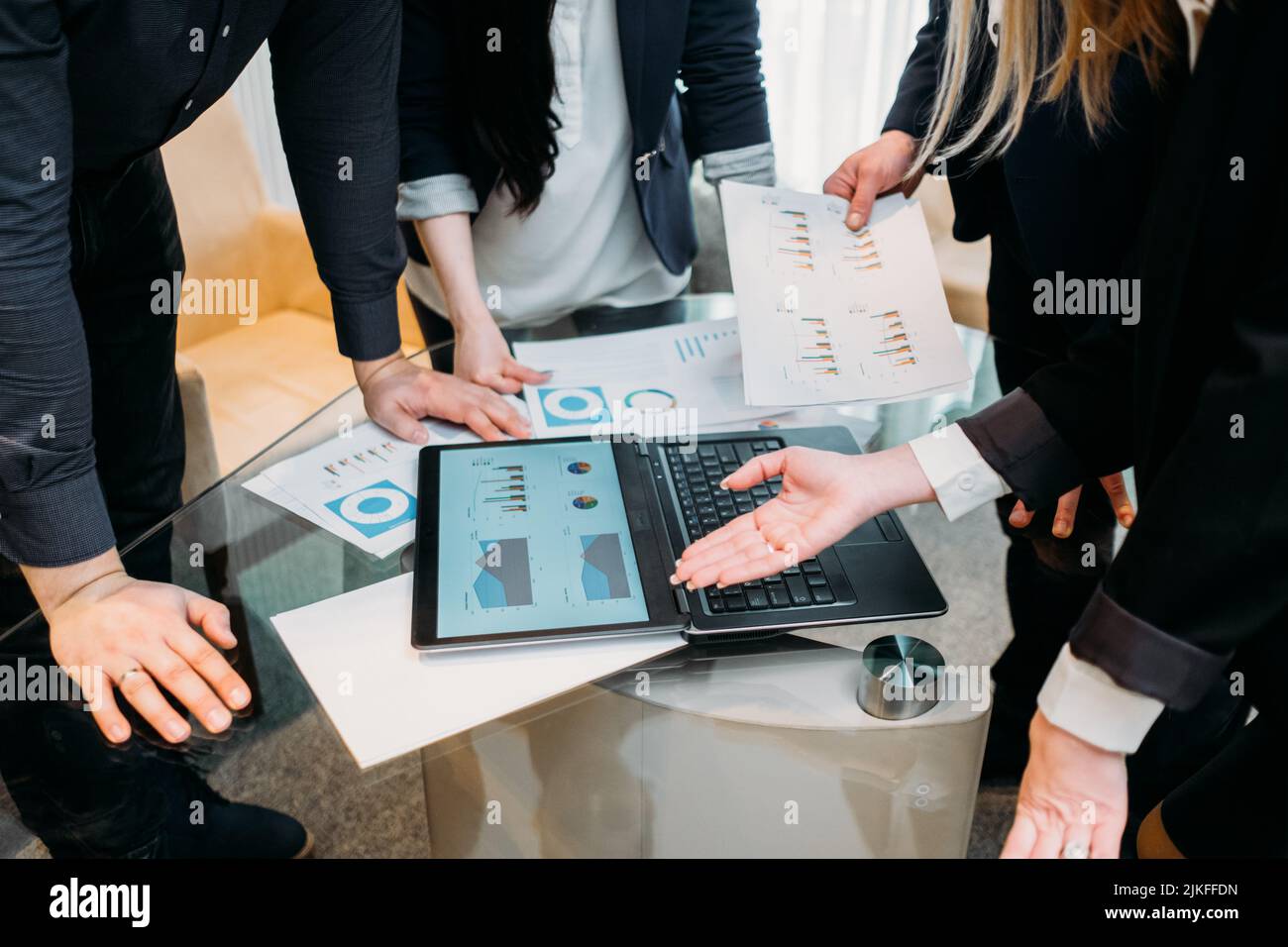 investment business failure statistics papers Stock Photo - Alamy