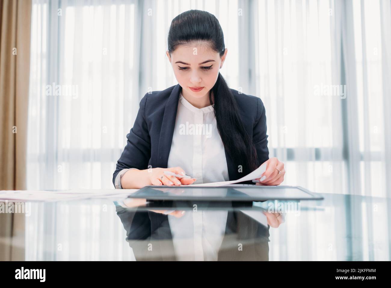 Work with documents hi-res stock photography and images - Alamy