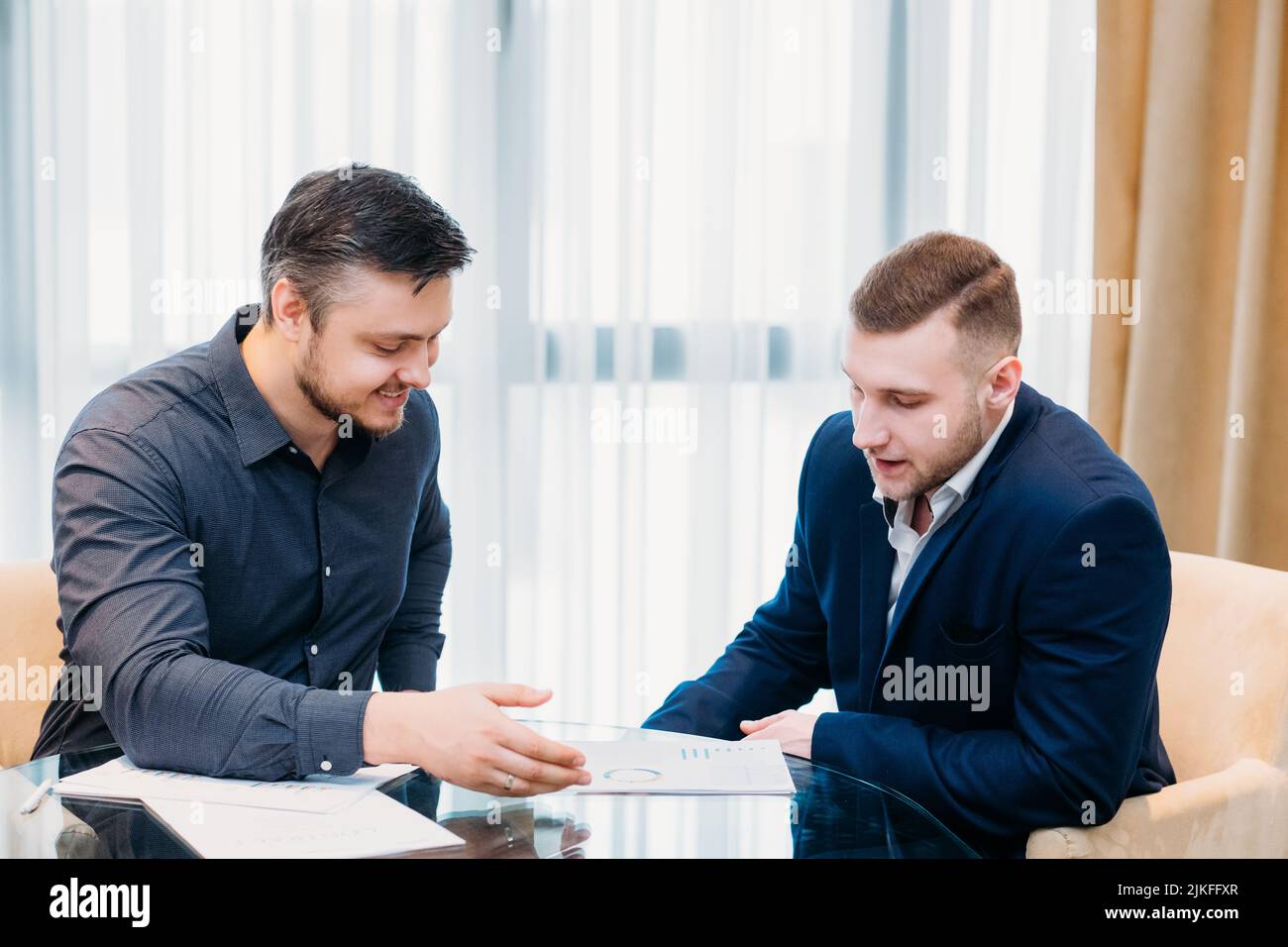 business team communication ideas discussion Stock Photo - Alamy