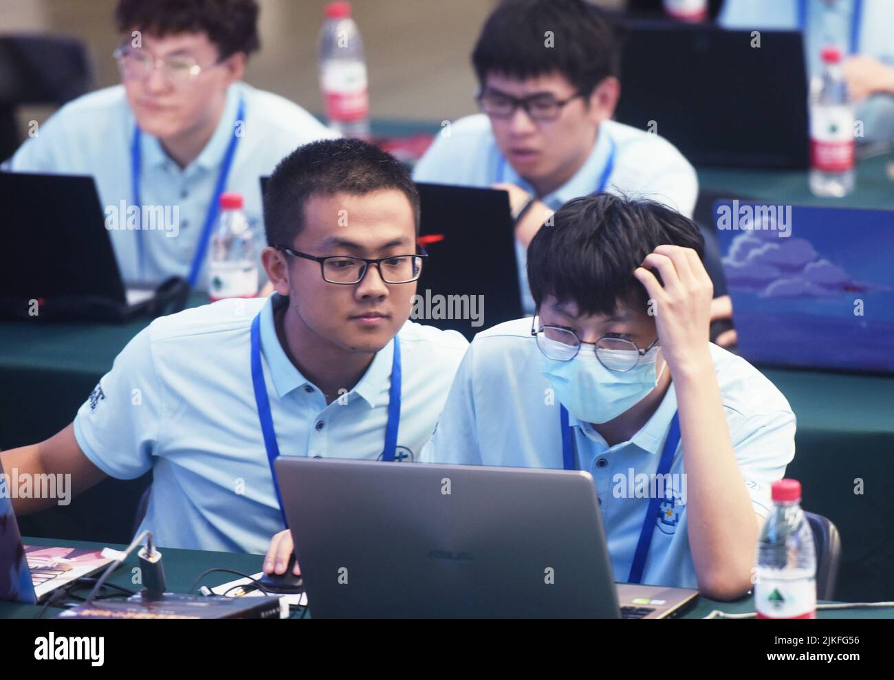 College circuit hi-res stock photography and images - Alamy