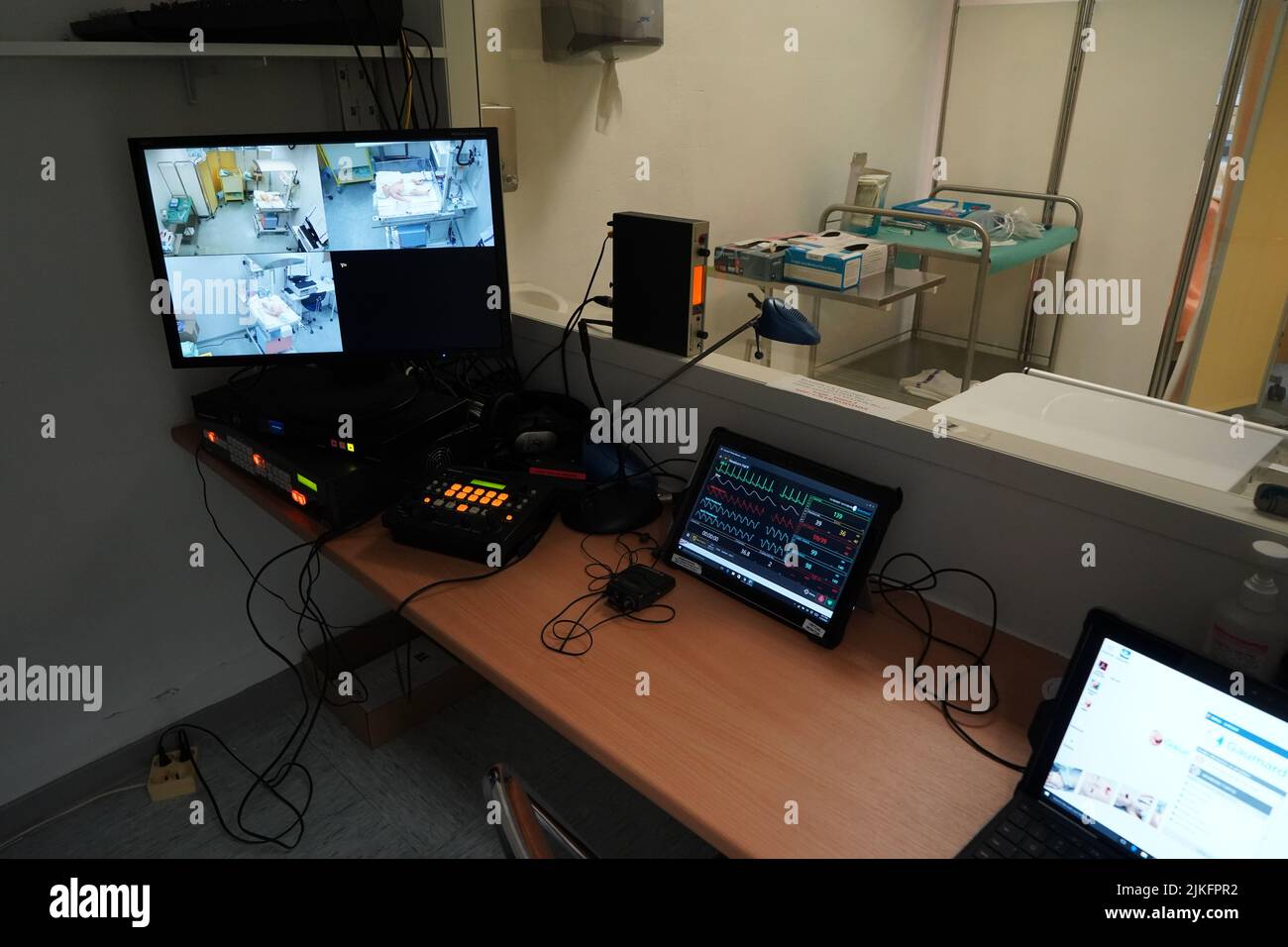 Control room of the pediatric resuscitation simulation course Stock ...