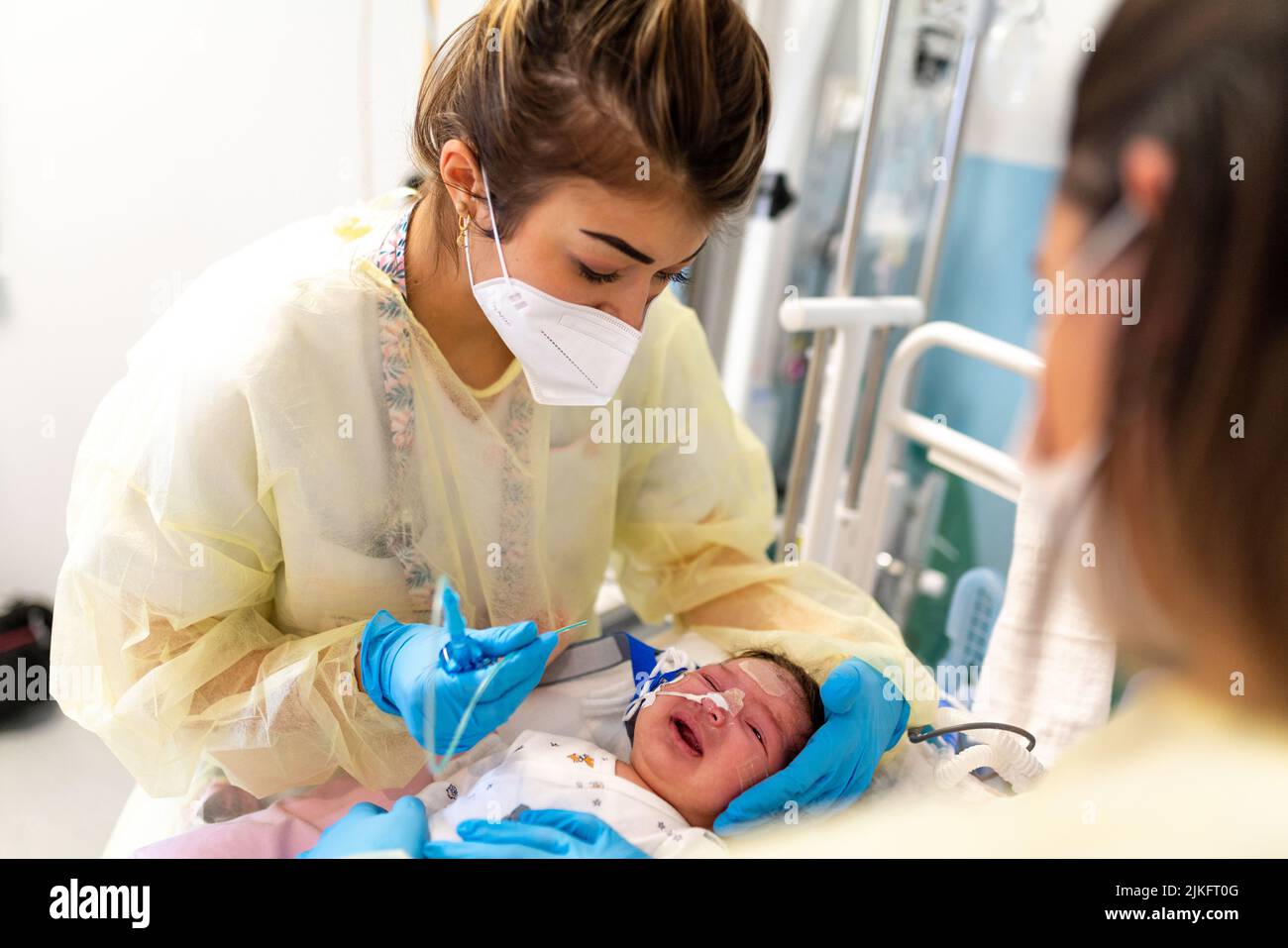 Resuscitation ward hospital hi-res stock photography and images - Alamy