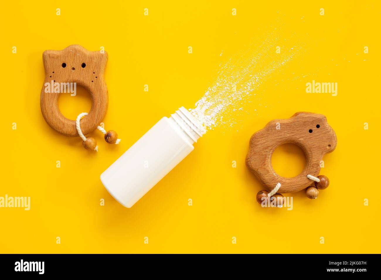 Talcum powder in container hi-res stock photography and images - Alamy