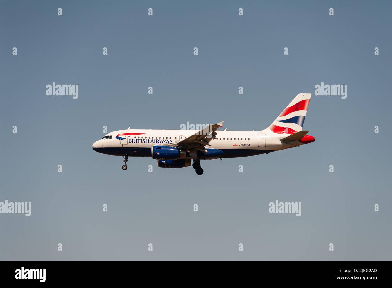 British airways 319 100 airbus hi-res stock photography and images - Alamy
