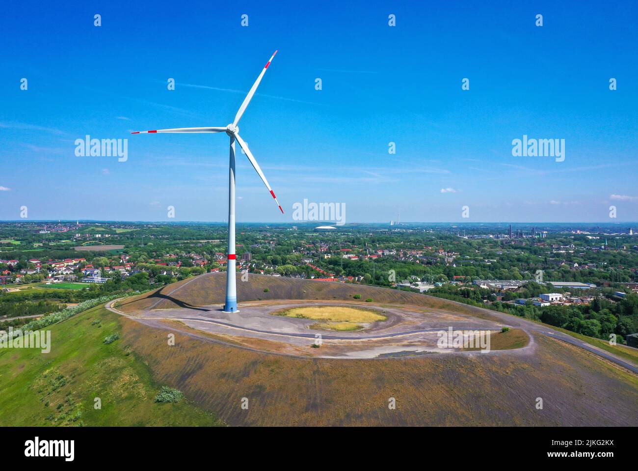 11.05.2022, Germany, North Rhine-Westphalia, Gladbeck - Wind turbine on ...