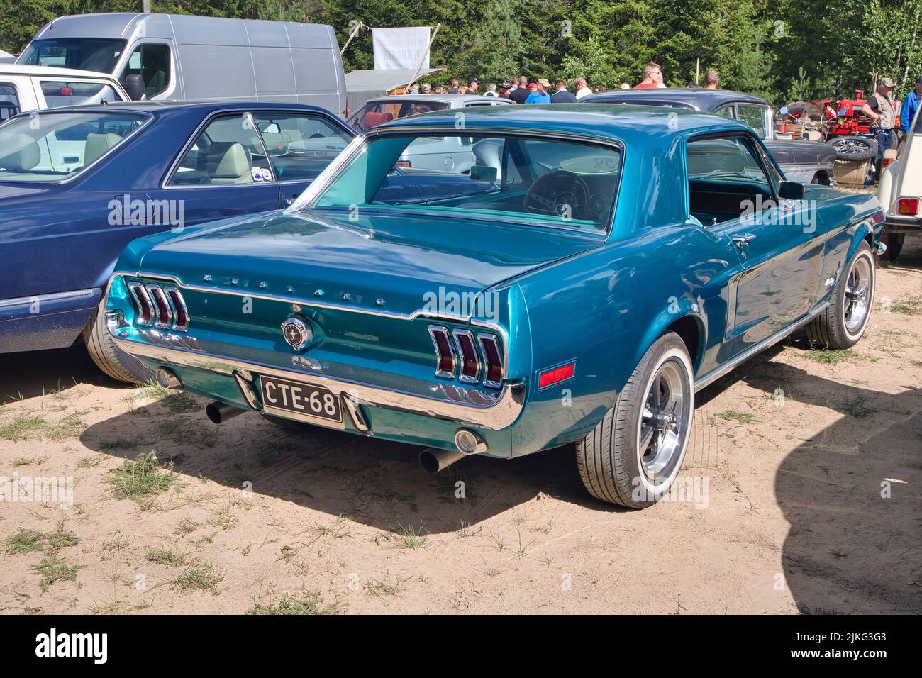 1968 ford mustang blue hi-res stock photography and images - Alamy