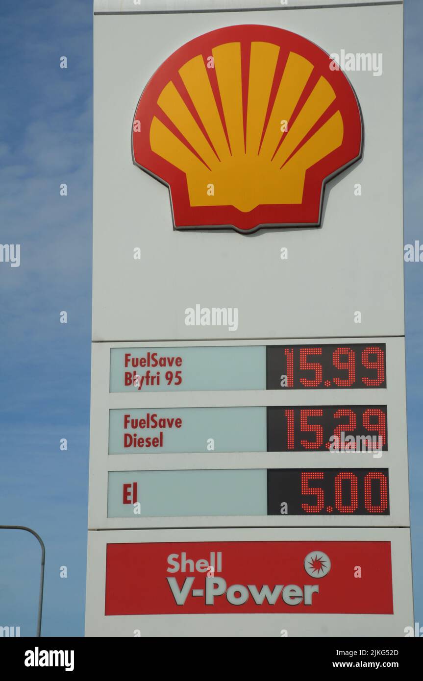 Shell petrol station denmark hi-res stock photography and images - Alamy