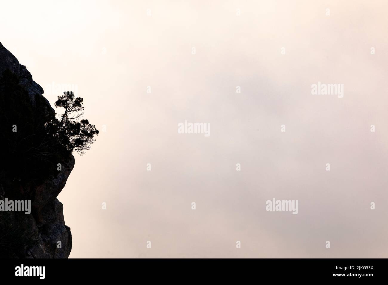 Outdoor cliff hi-res stock photography and images - Alamy