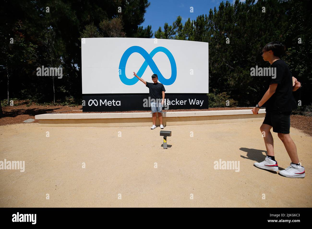 Menlo Park, United States. 01st Aug, 2022. People take photos outside ...