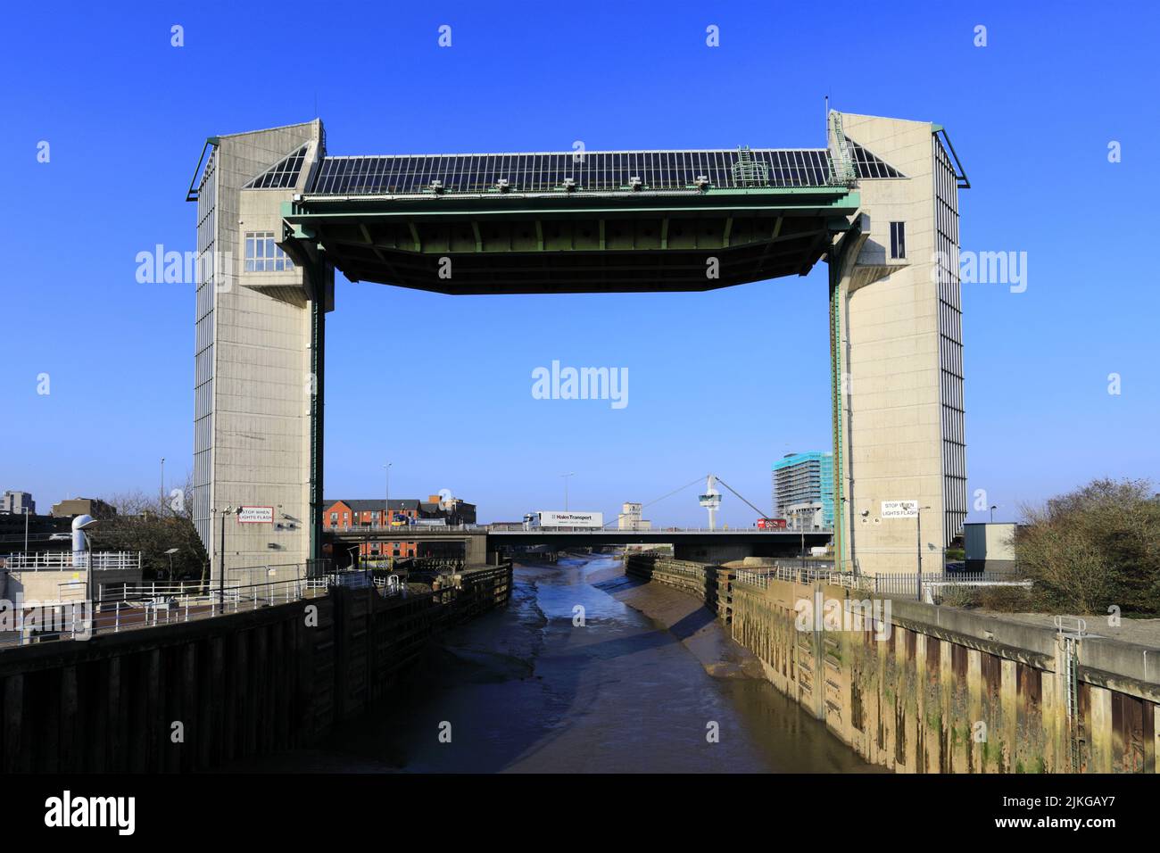 Humber tidal barrier hi-res stock photography and images - Alamy