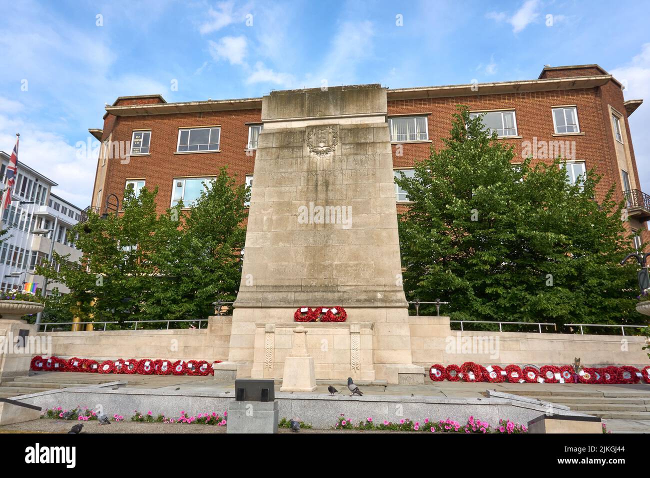 War memorial cenotaph in Hull, Yorkshire, UK Stock Photo - Alamy