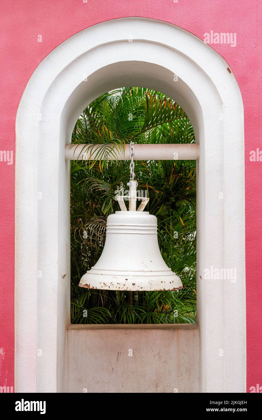 Old wooden wheel with iron fitting hi-res stock photography and images ...