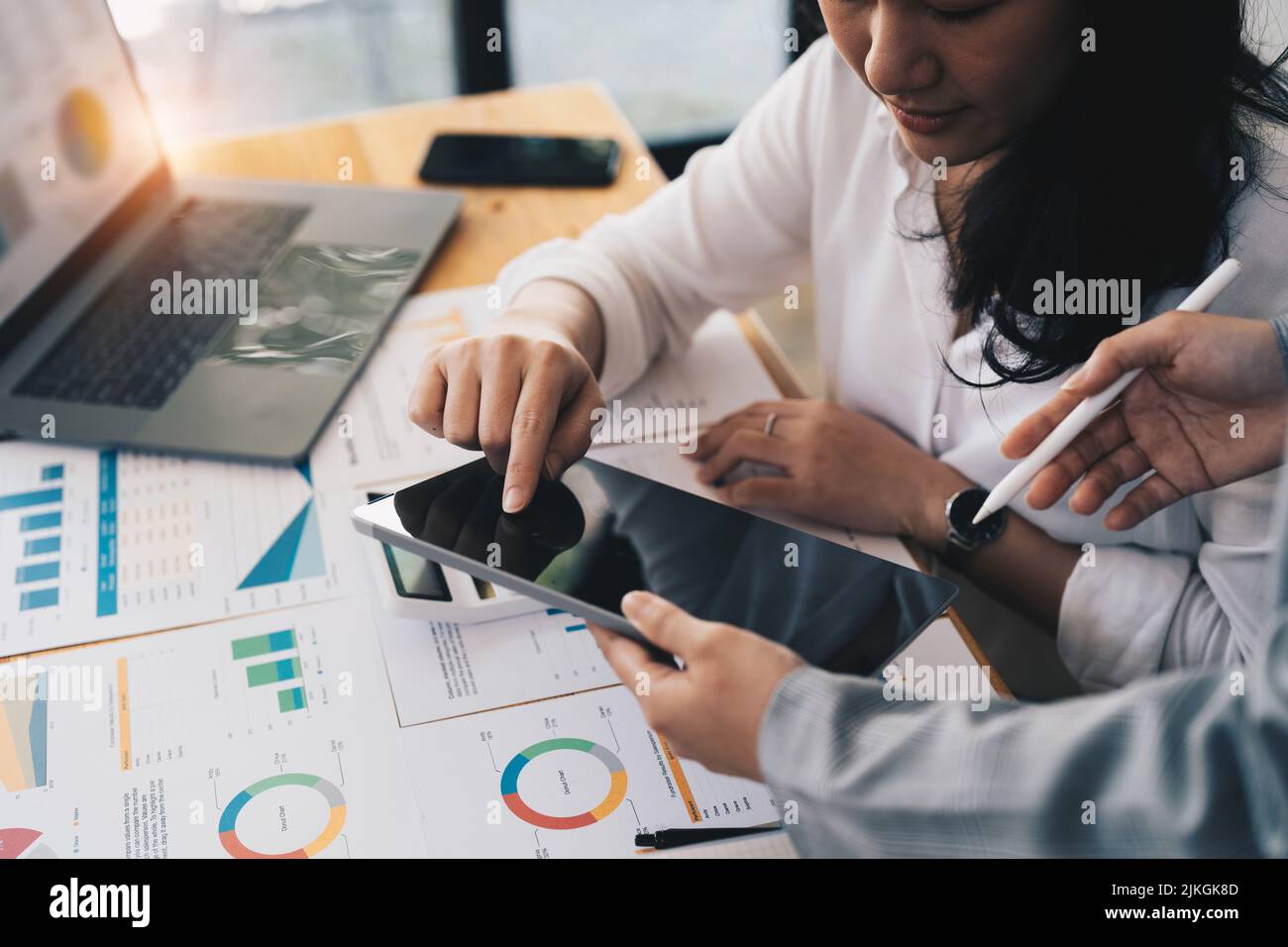 Analysis consulting for business planning, finance and investment ...