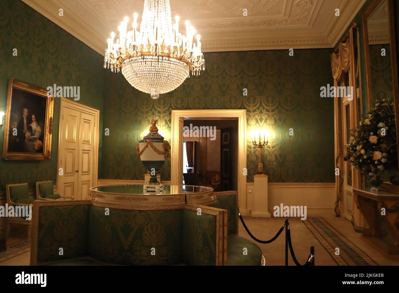 Noordeinde Palace in The Hague Stock Photo - Alamy