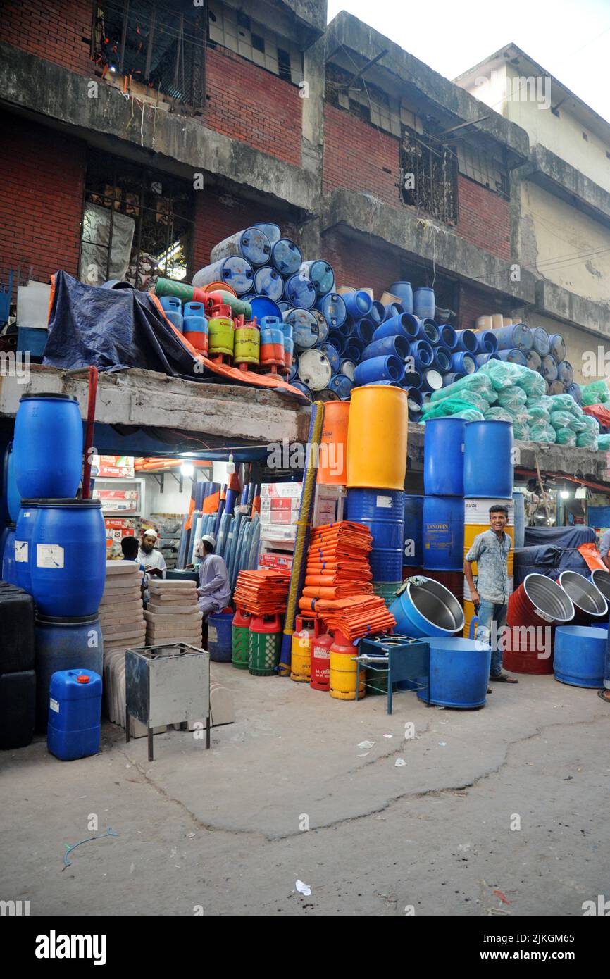 Plastic Drum market in karwan Bazar, Dhaka Stock Photo - Alamy