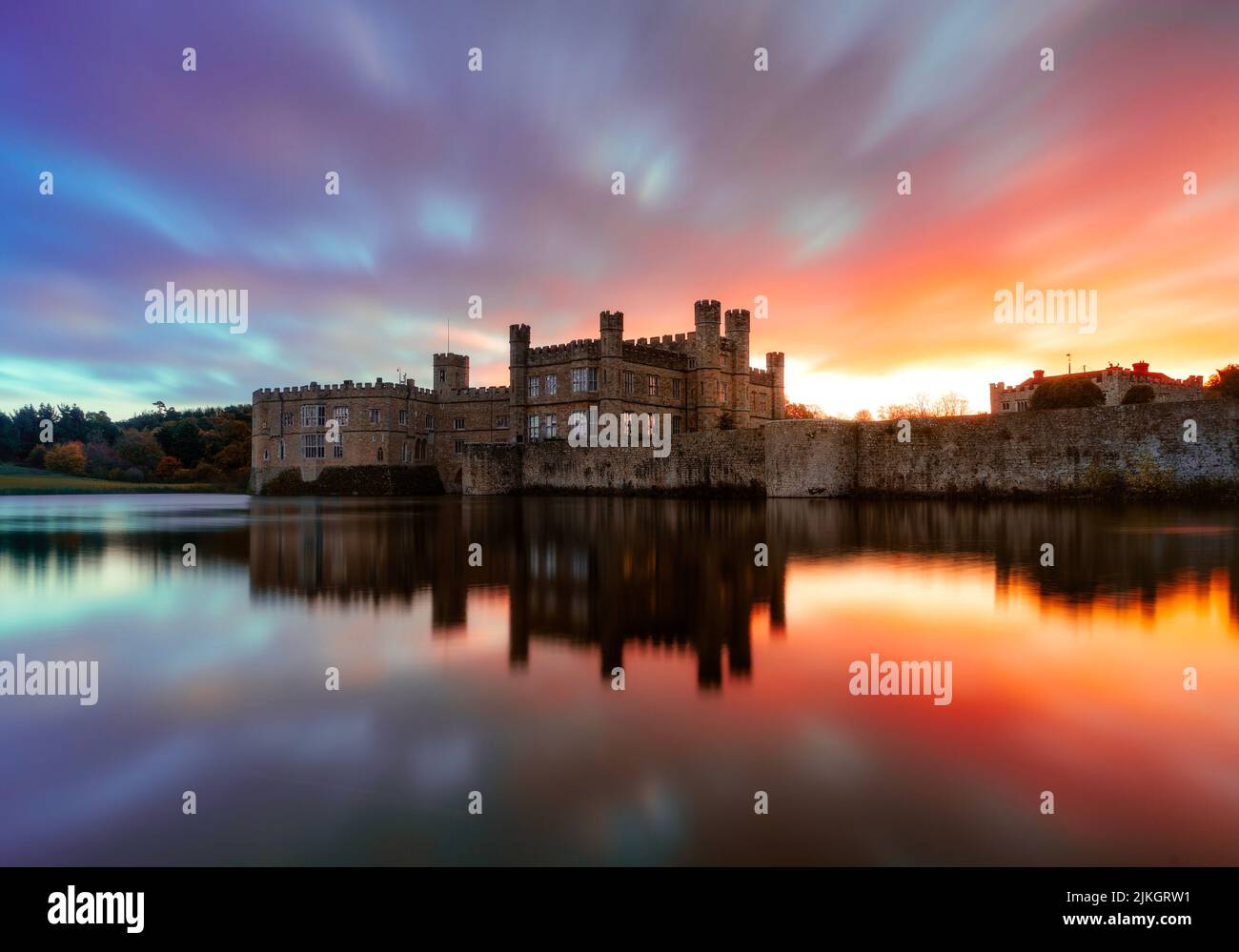 Leeds castle kent sunset hi-res stock photography and images - Alamy