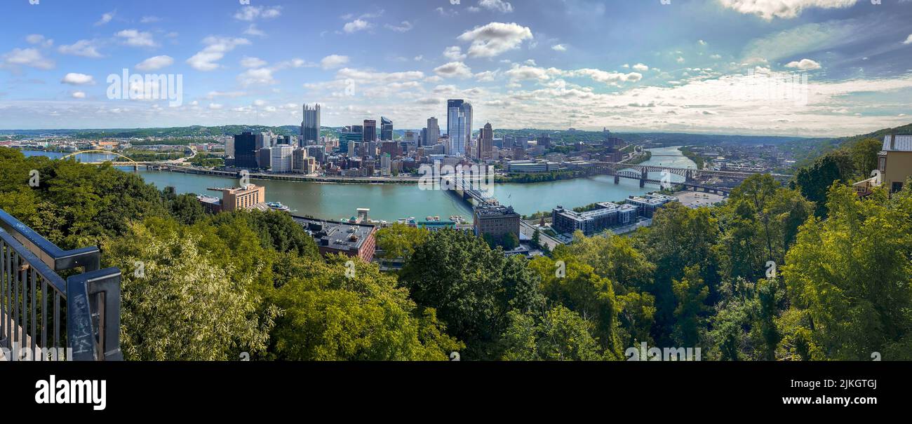 Mount washington pittsburgh aerial hi-res stock photography and images ...