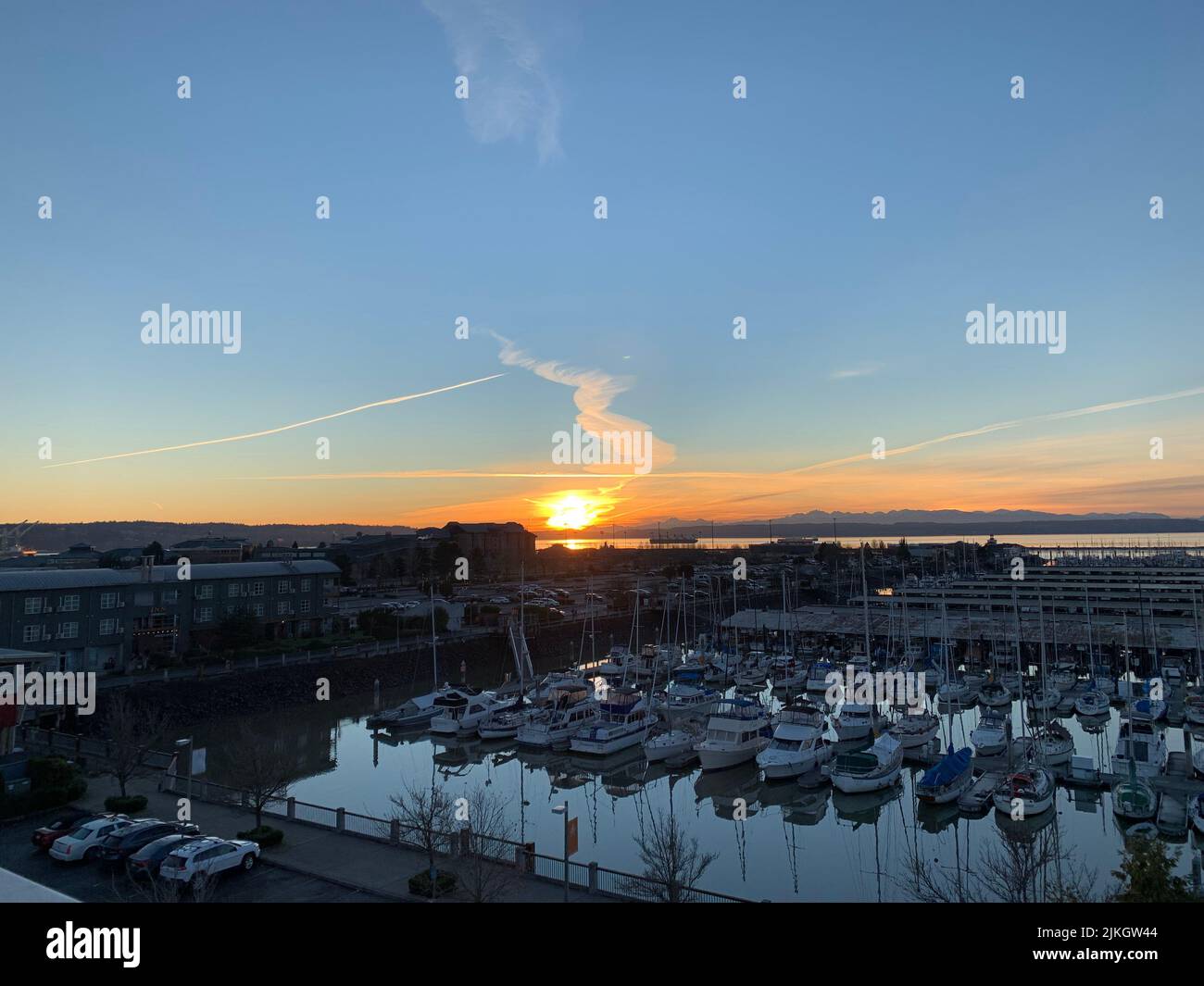 Everett building hi-res stock photography and images - Alamy