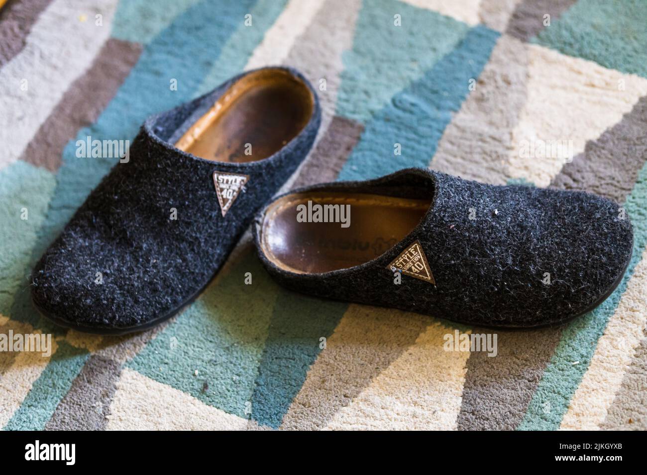 Carpet black white home hi-res stock photography and images - Alamy
