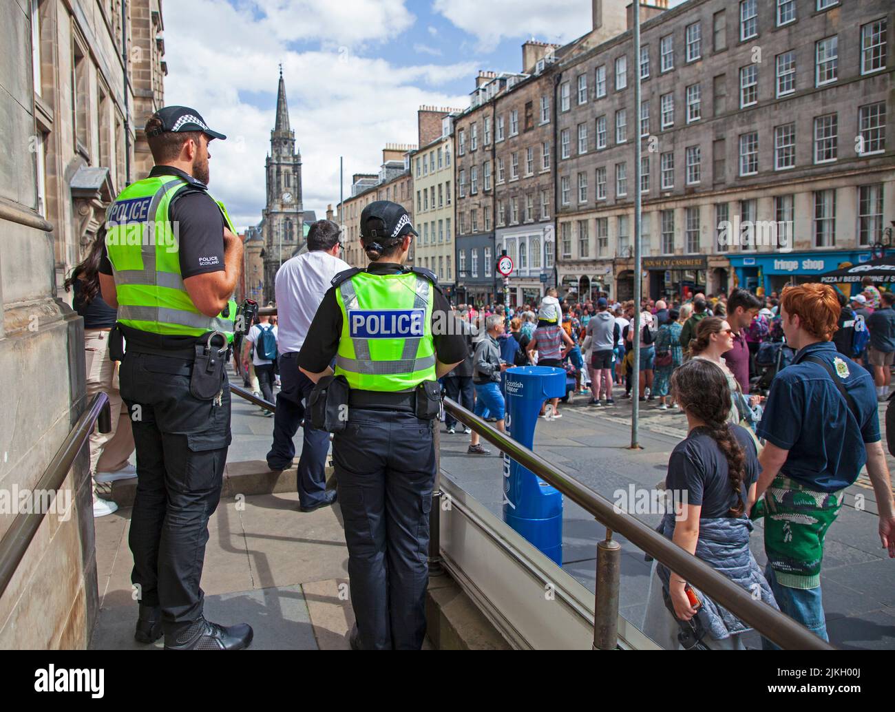 High Street, Royal Mile, Edinburgh, Scotland, UK. 2nd August 2022. Hot ...