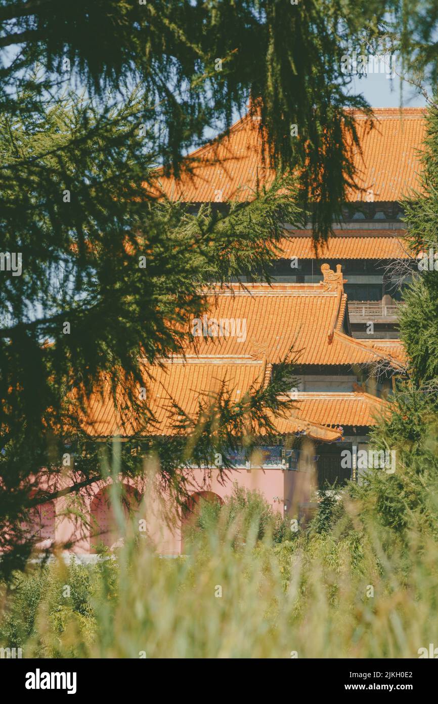 Landmark trees garden building hi-res stock photography and images - Alamy