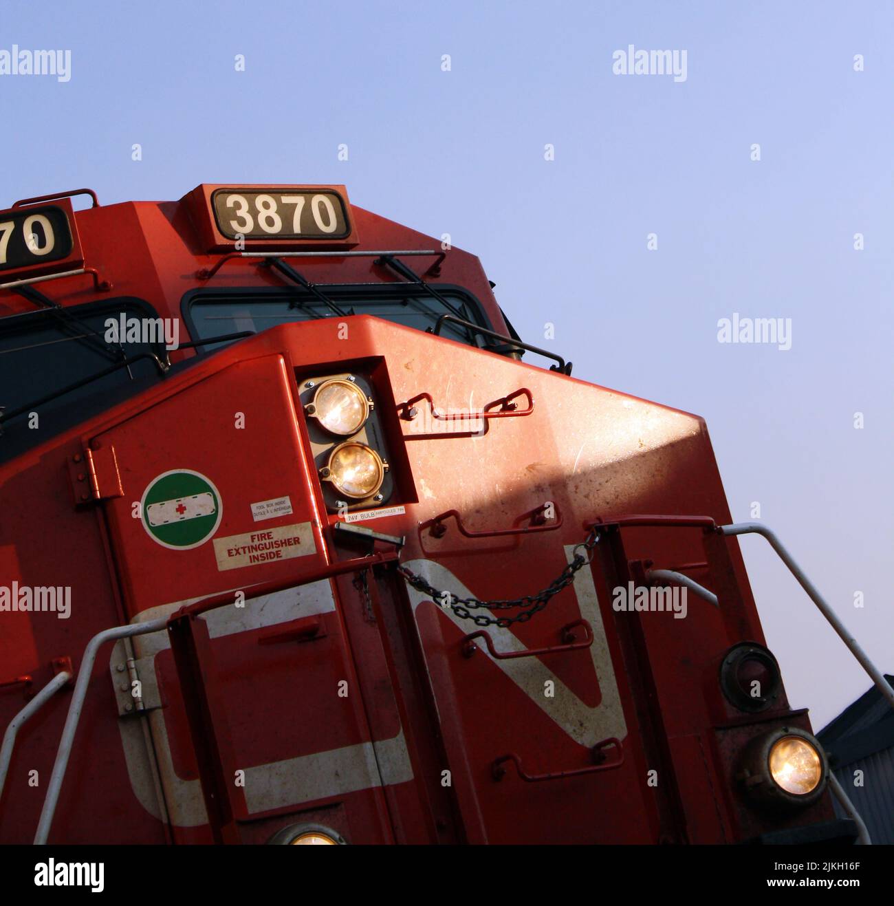 Red locomotive hi-res stock photography and images - Alamy