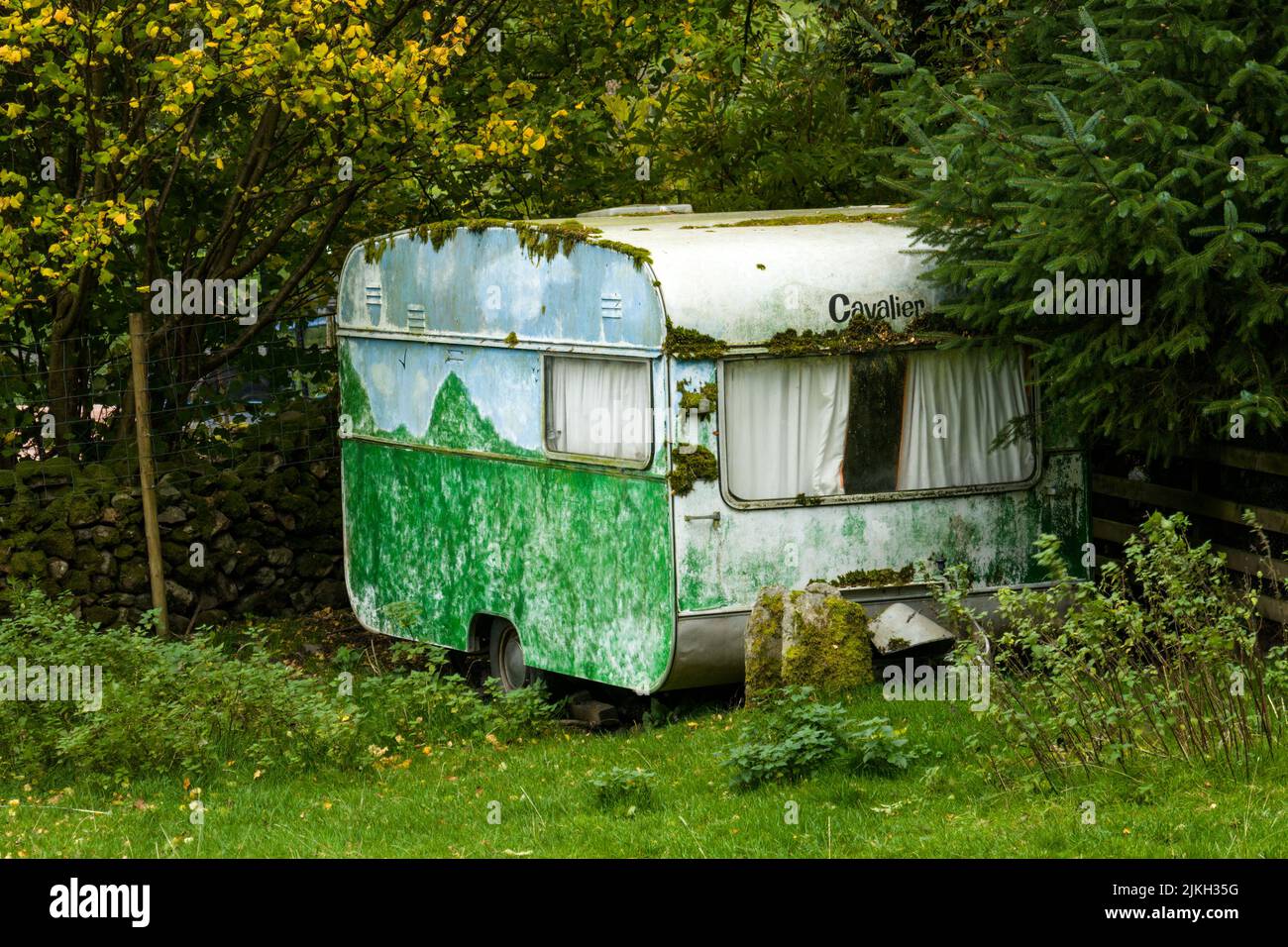 Green caravan hi-res stock photography and images - Alamy