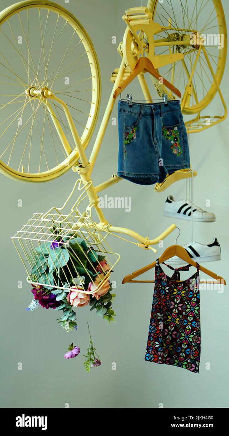Upside down bicycle hi-res stock photography and images - Alamy