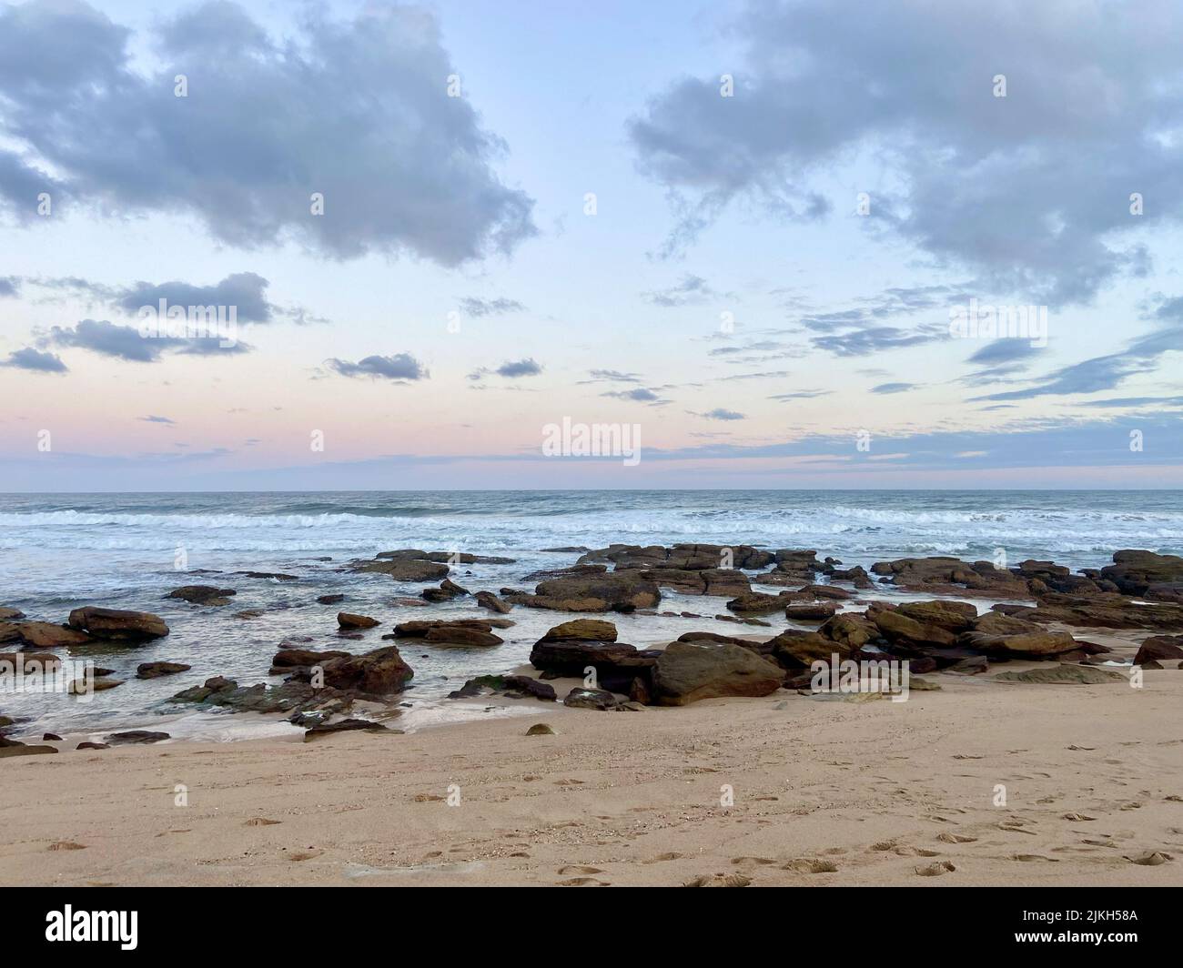 Sunlight shelly beach hi-res stock photography and images - Alamy