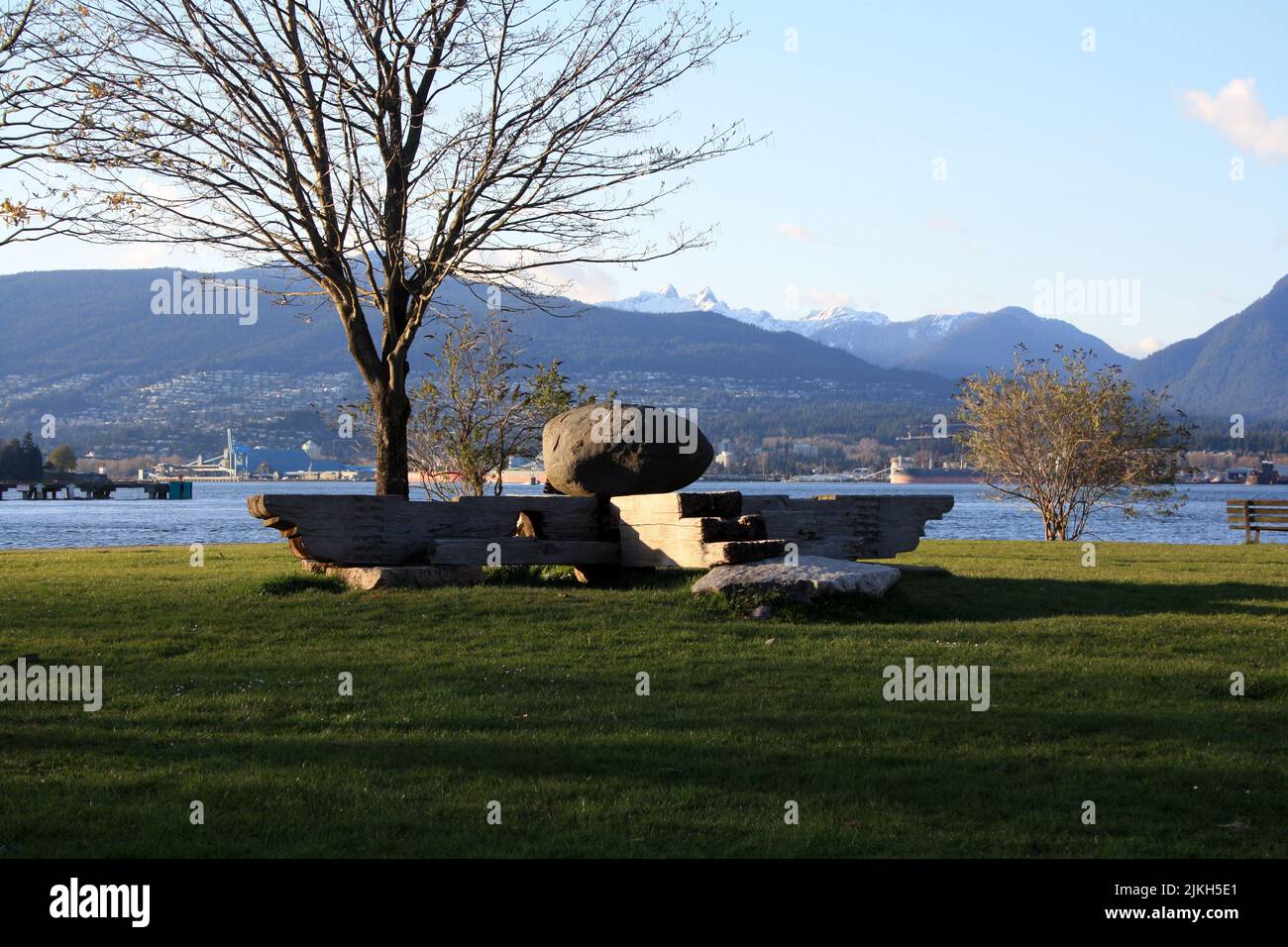 View into a park hi-res stock photography and images - Alamy